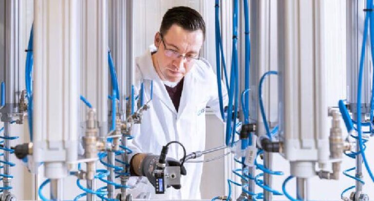 Q.TRON Solar Panels: Advanced Solar By Qcells | SolarTech